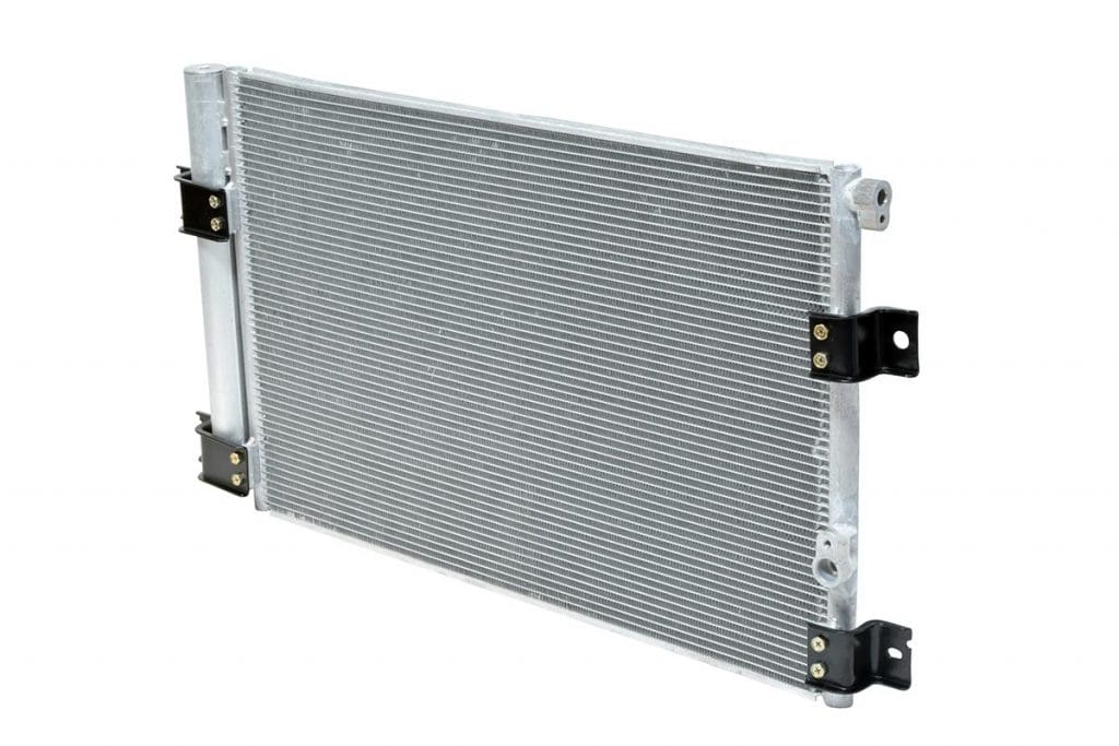Condenser for Hino Trucks: Various Models 2000-2007 884102580A (1701125 ...